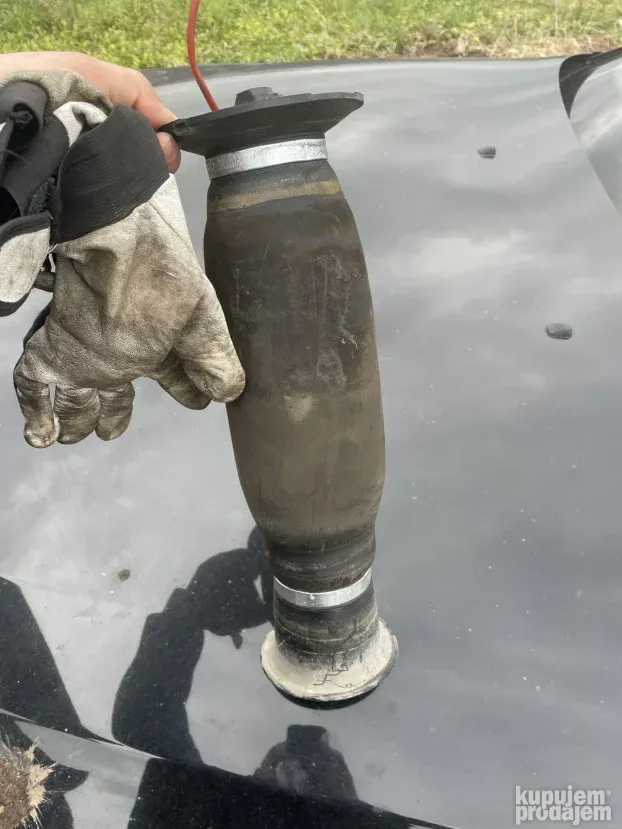 BMW E61 jastuci zadnje vesanje vise komada kao novi - KupujemProdajem