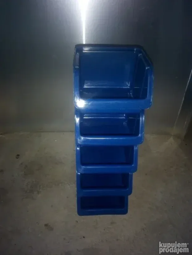 Plasticni kontejneri mali, srednji i veliki - KupujemProdajem