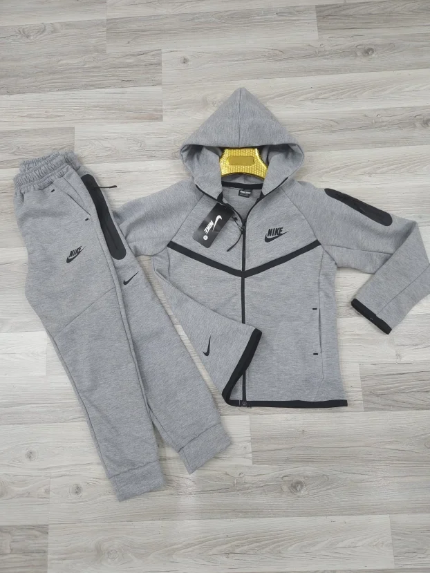 NIKE TECH FLEECE Odrasle i Decije Trenerke Top Kvalitet - KupujemProdajem