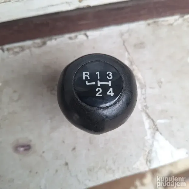 Golf 2 rucica menjaca , 4 brzine - KupujemProdajem