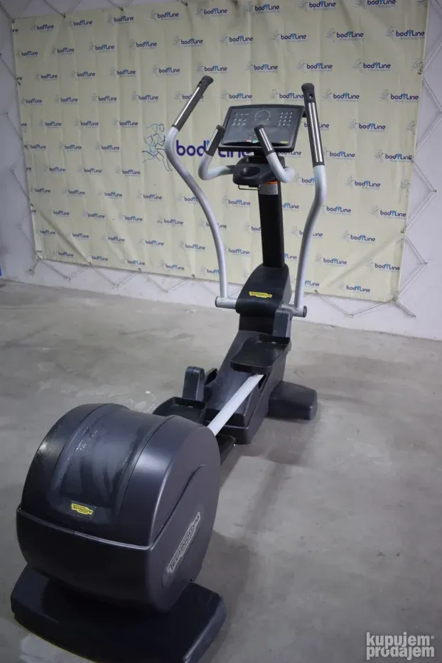 Technogym Excite+ 700 LED Synchro BLACK - Eliptični Trenažer ...