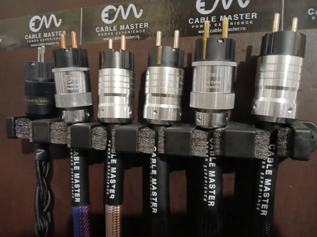 Napojni kablovi za audio uredjaje Cable Master - KupujemProdajem