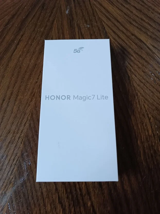 Honor Magic 7 lite 8/512gb Snapdragon verzija - KupujemProdajem