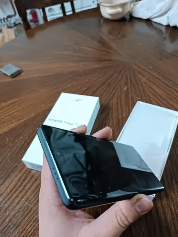 Honor Magic 7 lite 8/512gb Snapdragon verzija - KupujemProdajem