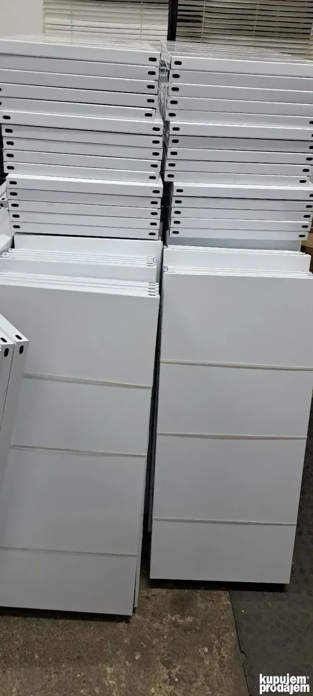 Metalne police akcija od 3500 do 5000 rsd - KupujemProdajem