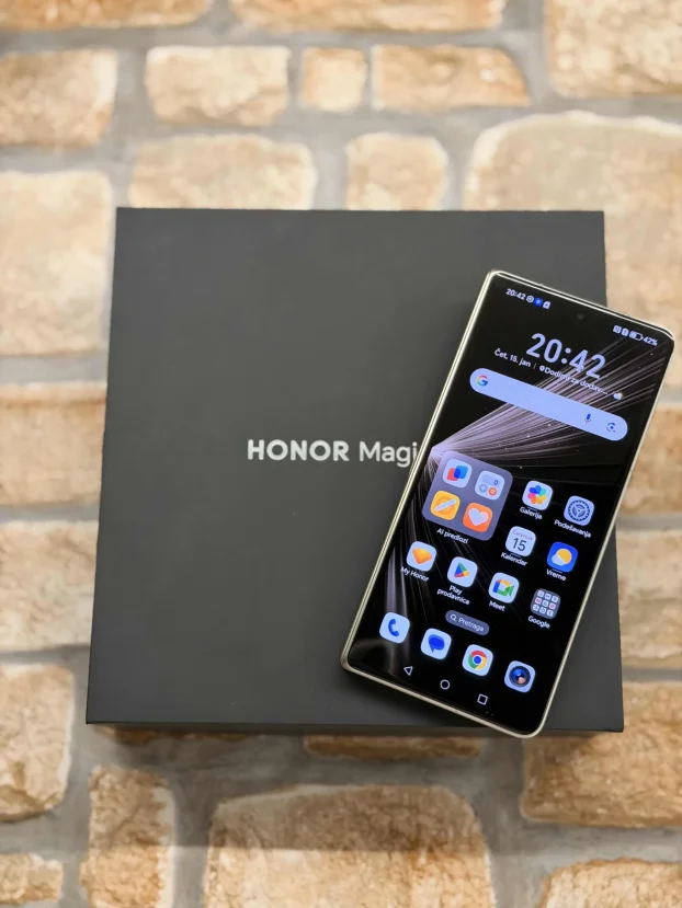 Honor Magic V5 16/512gb Garancija ivory white BRUKA - KupujemProdajem