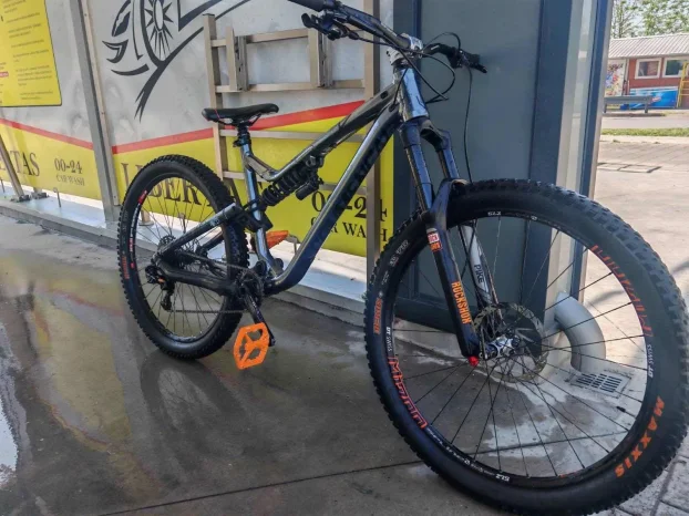 Commencal meta (zadnja slika je opis - KupujemProdajem