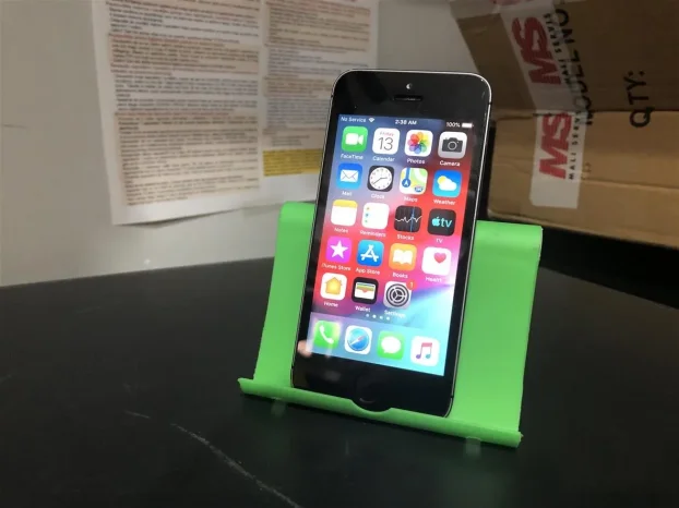 iPhone 5s 16GB Space Gray Br.A44 - KupujemProdajem