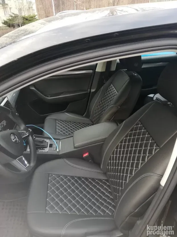 Presvlake za auto kozne Navlaka za auto eko koza set - KupujemProdajem