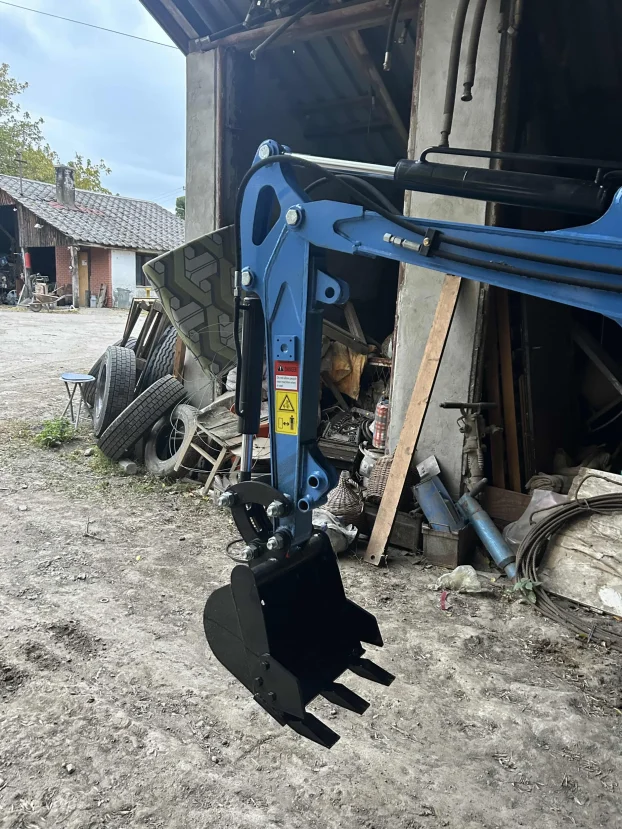 Mini bager 1.5t Nov - KupujemProdajem