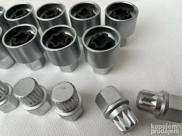 Sigurnosni sraf kljuc za alu felne za VW passat B6 - KupujemProdajem