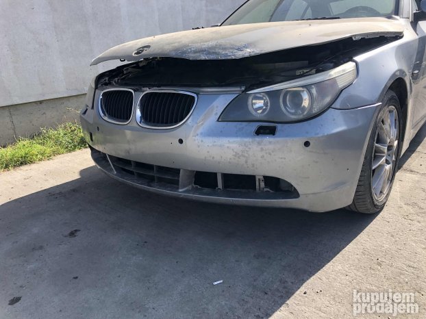 BMW E60 prednji branik - KupujemProdajem