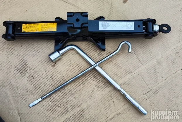 Dizalica za SUV vozila Dzip - KupujemProdajem