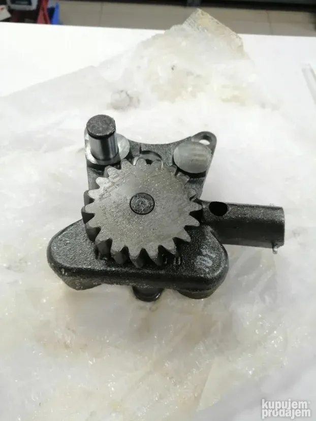 Pumpa ulja IMT 539/540/542/549 - POBJEDA Tešanj - KupujemProdajem