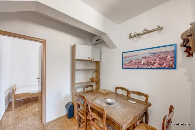 Krajiška, Novi grad, Zemun, Beograd - KupujemProdajem