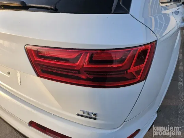 Audi Q7 4M stop svetlo - KupujemProdajem