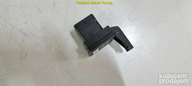 Relej svetla Nissan NV400 2.0 dci 110675590r #8059aom8 - KupujemProdajem