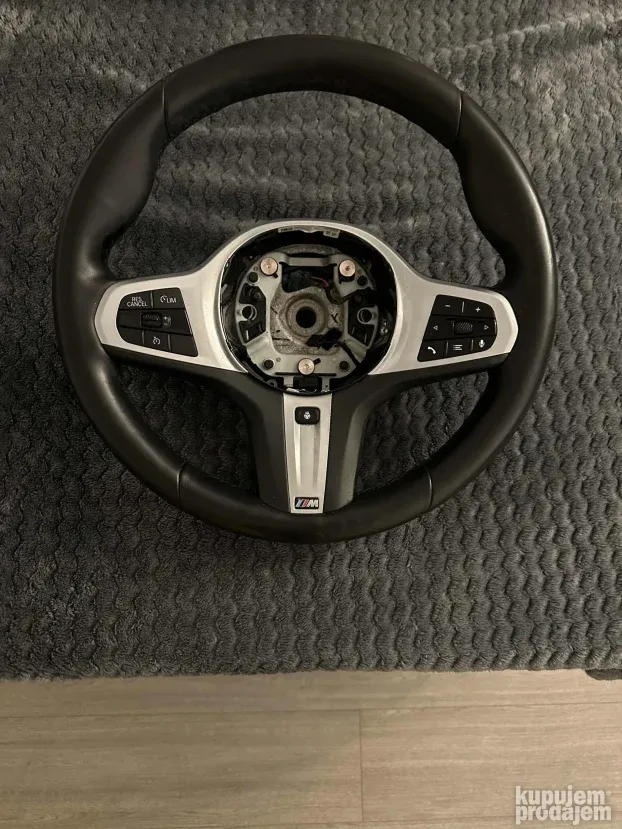 Volan BMW G30/G31/F90 2020 - KupujemProdajem