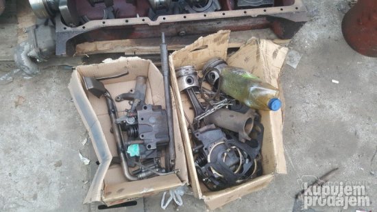 Motor Lamborghini 1306 udelovima - KupujemProdajem