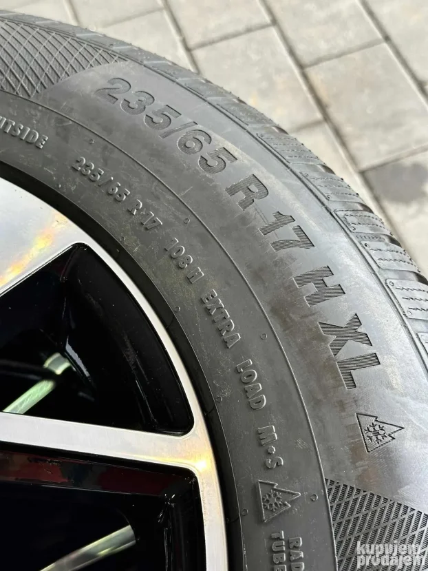 235 65 17 NOVE Continental zimske 4 kom CH 2019. - KupujemProdajem