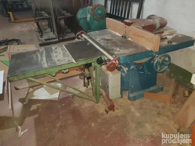 Frezer sa kolicima - KupujemProdajem