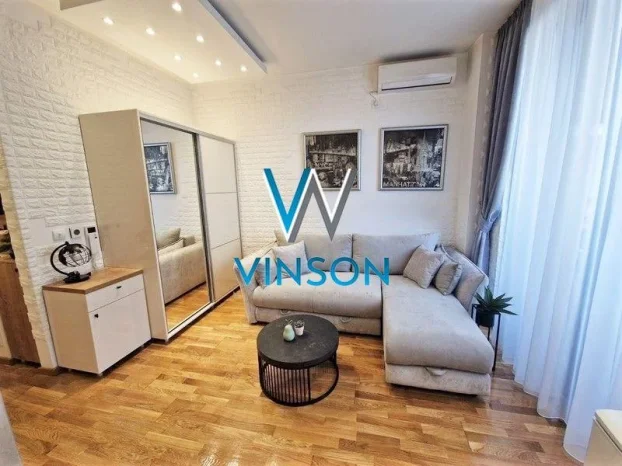 Trg galerija, Centar, Novi Sad - KupujemProdajem