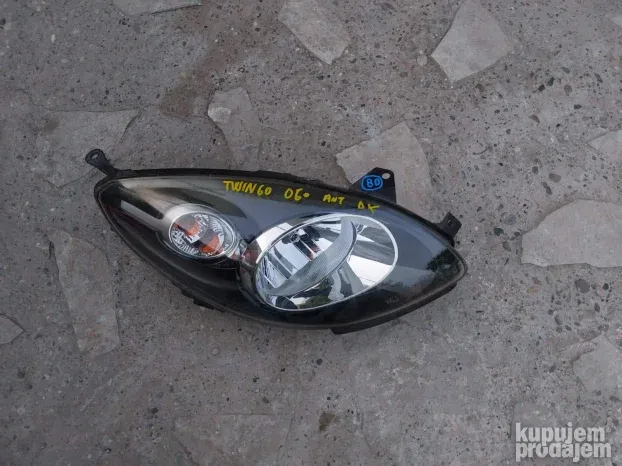 Reno Twingo far desni 06 - No2 - KupujemProdajem