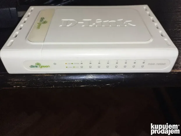 D-Link DGS-1008D Gigabtni 8 port switch 10M/100M/1000M - KupujemProdajem