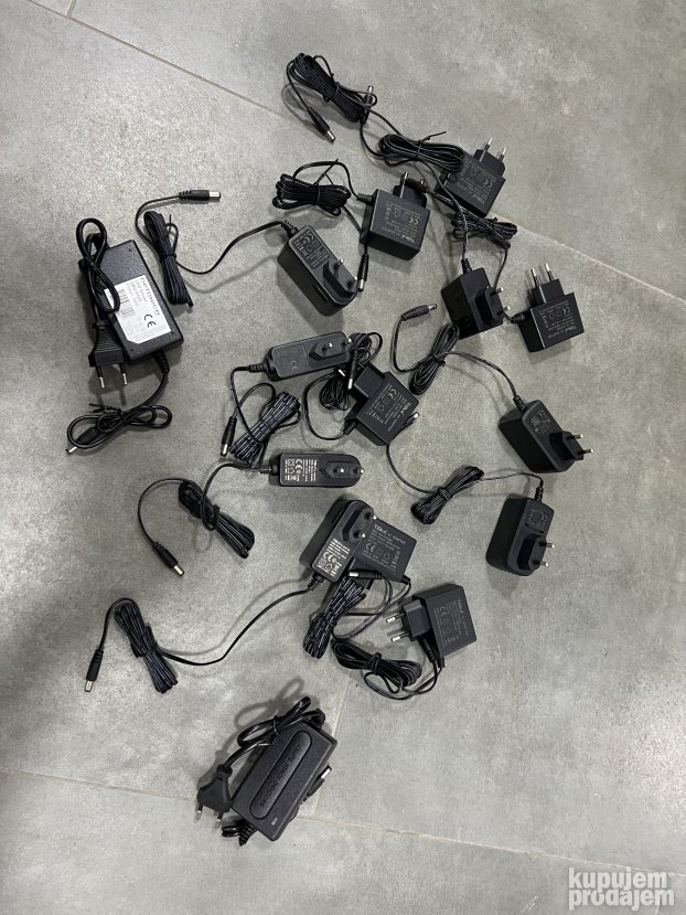Adapteri i ispravljaci 12V - 1.5A NOVO - KupujemProdajem
