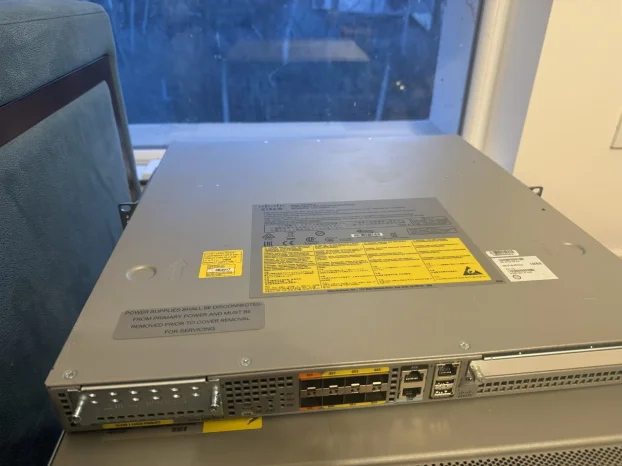 Cisco ASR1001-X router - IOS XE, MPLS/BGP, 10G uplink, polov ...