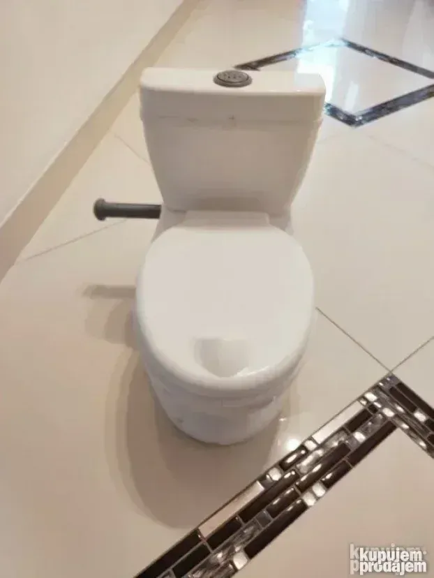 Noša u obliku wc solje MACA realistcan zvuk pustanja vode - KupujemProdajem