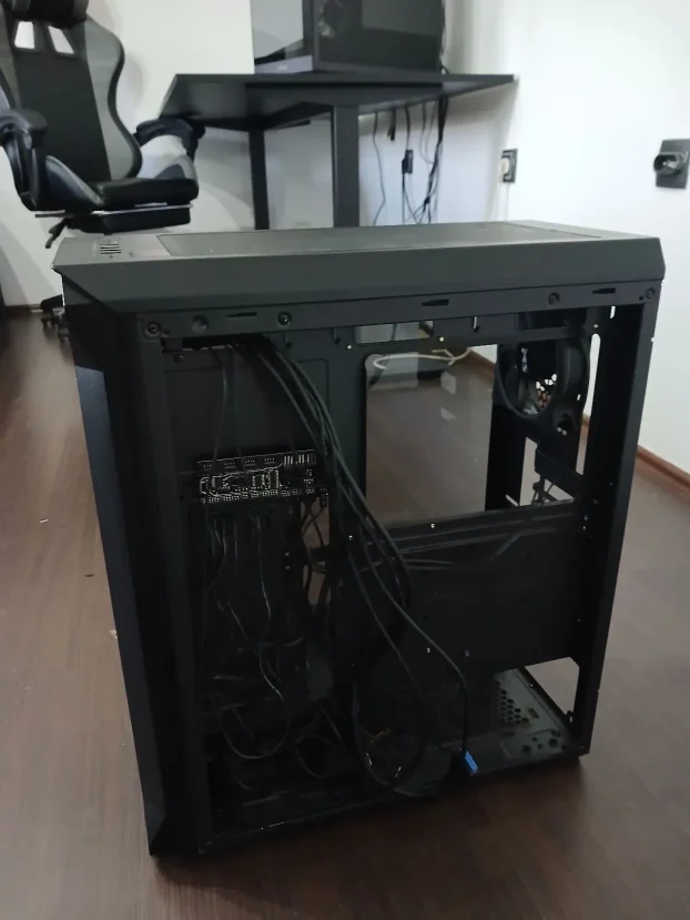 Prazno polovno kućište MS Armor V710 - KupujemProdajem