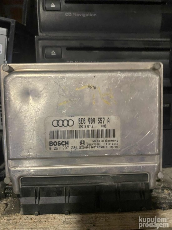 motorni racunar ECU kompjuter Audi vw 8e0 907 557a - KupujemProdajem