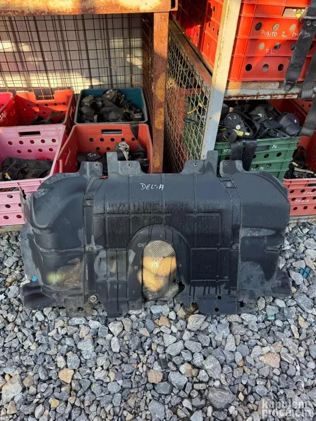 Šus pleh Lancia Delta - KupujemProdajem