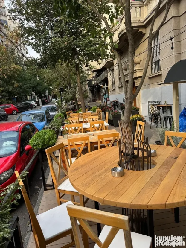 Kompletna oprema za restoran u bukvalnom smislu te reci. - KupujemProdajem