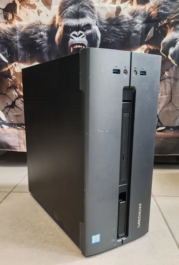 Medion i3-8100/UHD 630/8 GB/128 m.2 SSD/WiFi+BT - KupujemProdajem