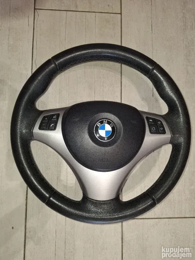 Volan bmw e90/87.. serija 1 i 3 - KupujemProdajem