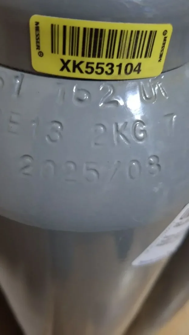 Potpuno nove, pune i atestirane CO2 boce sa kapom MESSER 10l ...