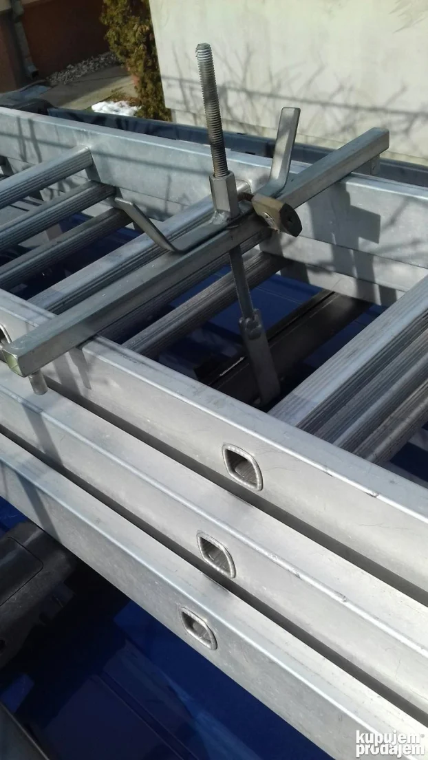 Drzaci za vezivanje merdevina na krovni nosac auta - KupujemProdajem