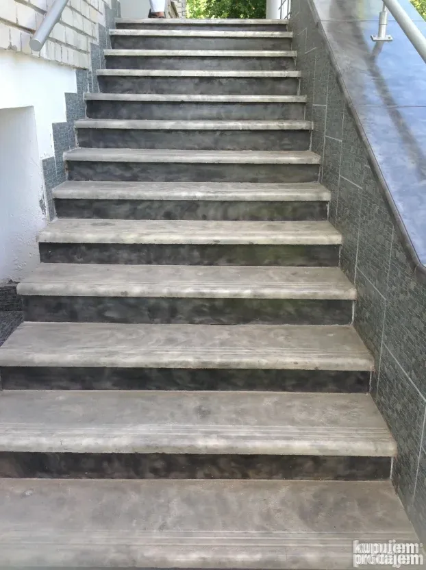 Gazište za stepenice, betonsko, protivklizno KOSMAJ 2 - KupujemProdajem