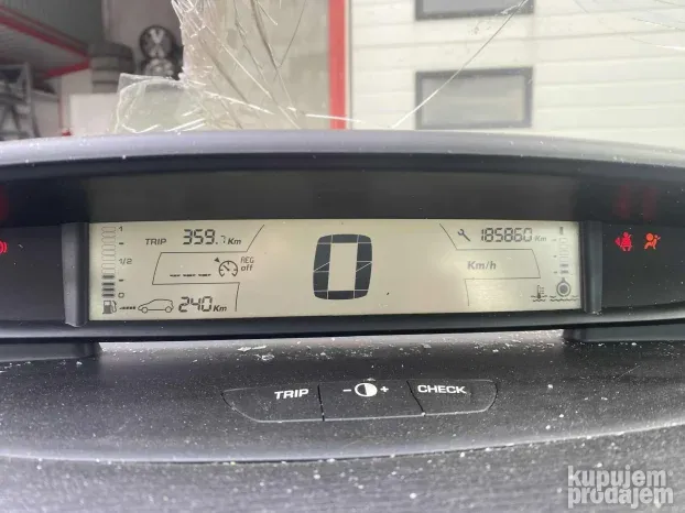 Displej km sat citroen c4 - KupujemProdajem