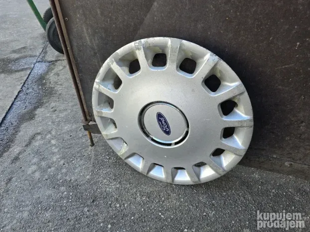 Ratkapna ford 16 , r16 - KupujemProdajem