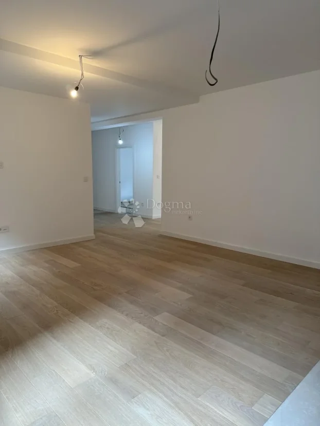 Cara Uroša, Dorćol, Stari grad, Beograd - KupujemProdajem