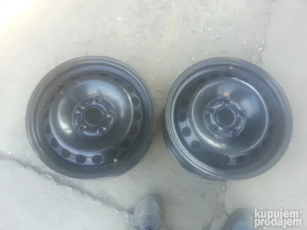 2 polovne celicne felne 15" 5x112 za Volskwagen Audi - KupujemProdajem