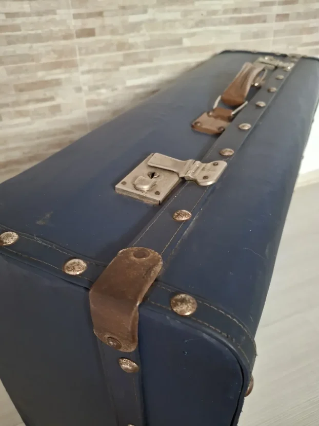 Stari putni kofer ODLIČAN - KupujemProdajem