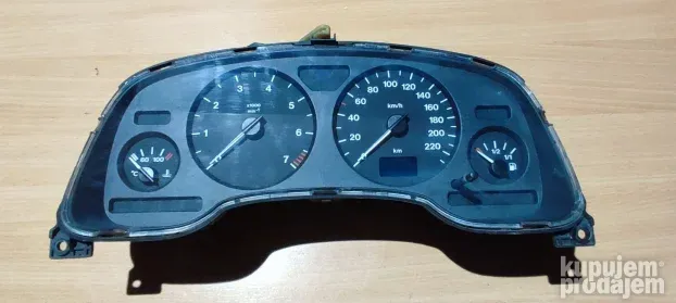 Kontrolna tabla Opel Astra G benzin - KupujemProdajem