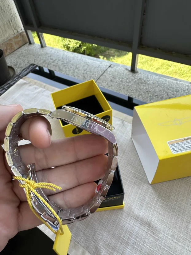 Invicta Pro Diver 26972, Original USA! 40mm. Two-tone/Blue ...