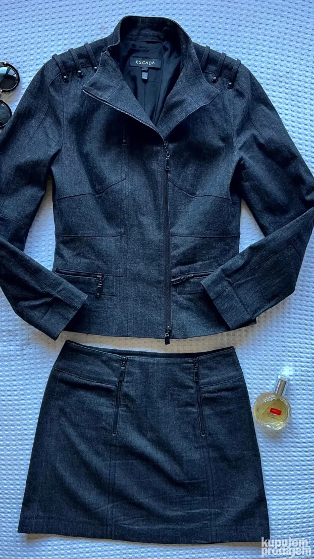 ESCADA ORIGINAL zenski sivi svileni komplet sako suknja 36 S ...