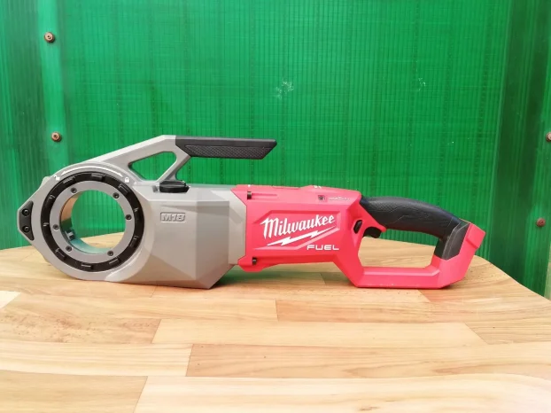 Milwaukee M18 FPT2 aku nareznica za cevi 2 cola - KupujemProdajem