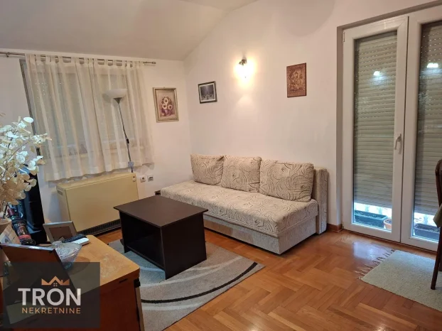 Jednosoban stan na prodaju - Širi centar, Vrnjačka Banja - KupujemProdajem